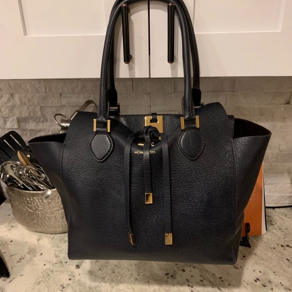Michael Kors | Bags | Michael Kors Large Miranda Tote In Navy | Poshmark